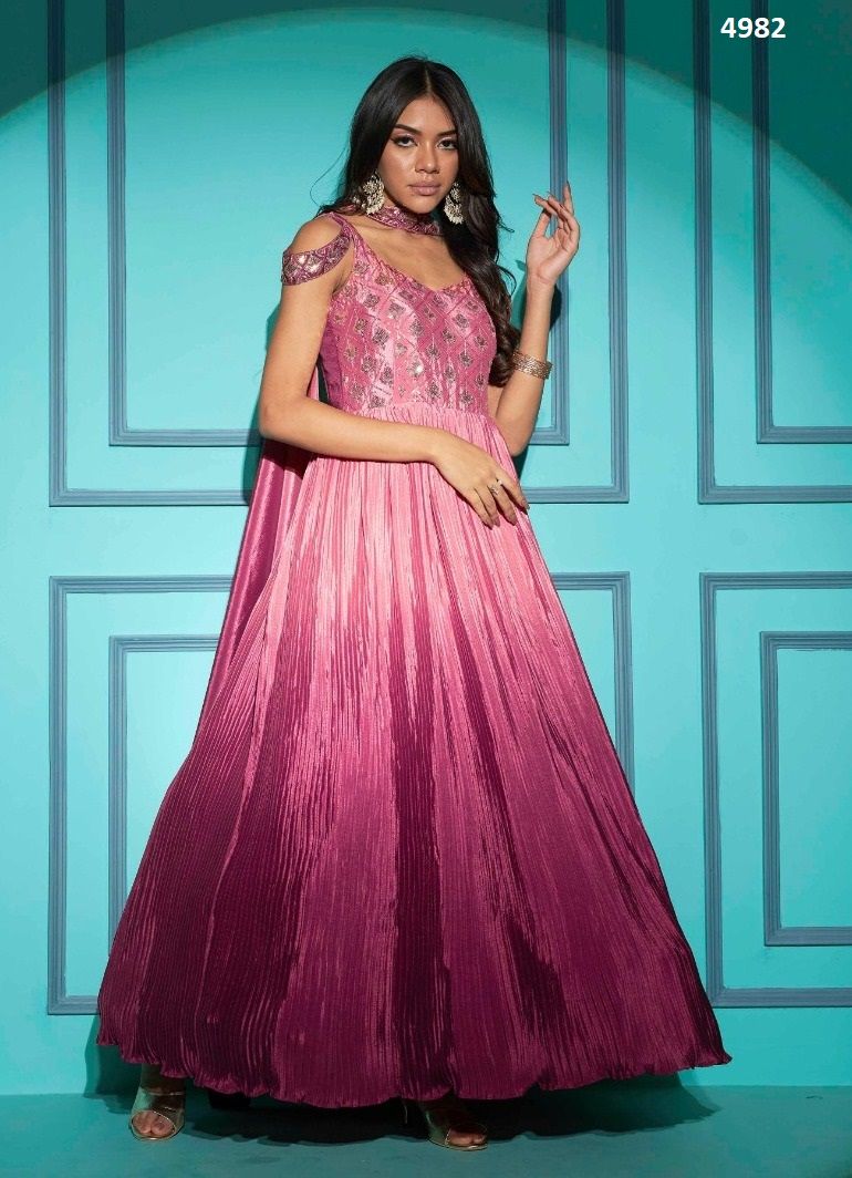 FLORY 42 - CATALOG # 47516 (SET OF 5 READYMADE GOWNS)