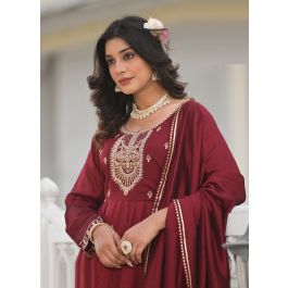 COLORS OF 2119 - CATALOG # 52579 (SET OF 4 SIZE-SETS [READYMADE SUITS ...